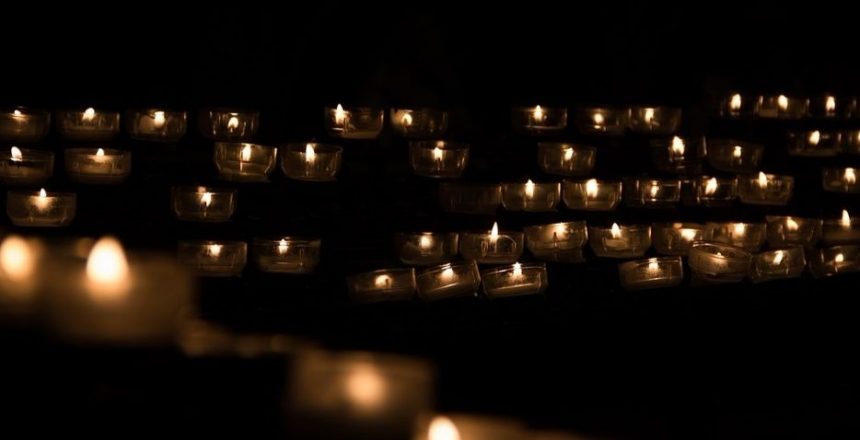 The Lights and Lessons of Toro Nagashi, the Japanese Candle Boat ...